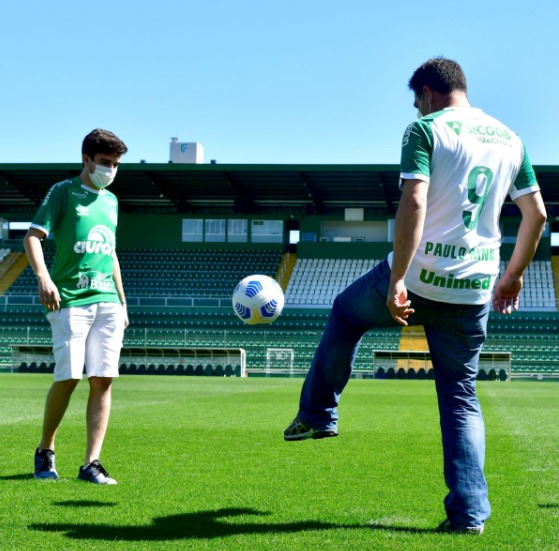 Ídolo: Paulo Rink visita a Chapecoense - ClicRDC