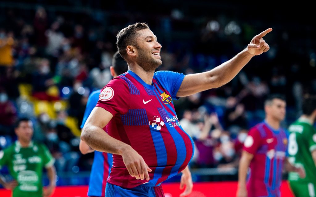 Buscando terceiro título com a camisa do Barcelona, Pito vive ...