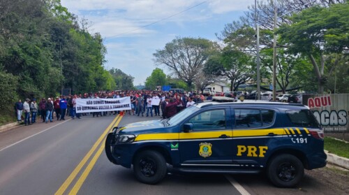VÍDEO: PRF acompanha bloqueio da ponte liga Rio Grande do Sul a Santa Catarina - ClicRDC