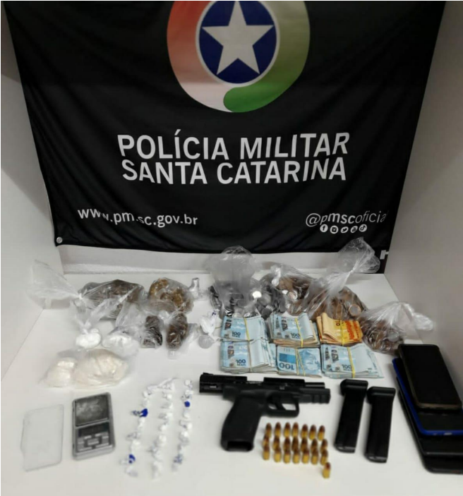 Operação Policial Desarticula Esquema De Tráfico De Drogas No Oeste De