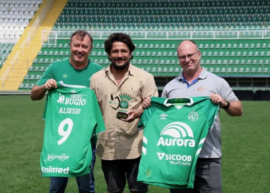 Aloísio 'Boi Bandido' é homenageado pela Chapecoense - ClicRDC